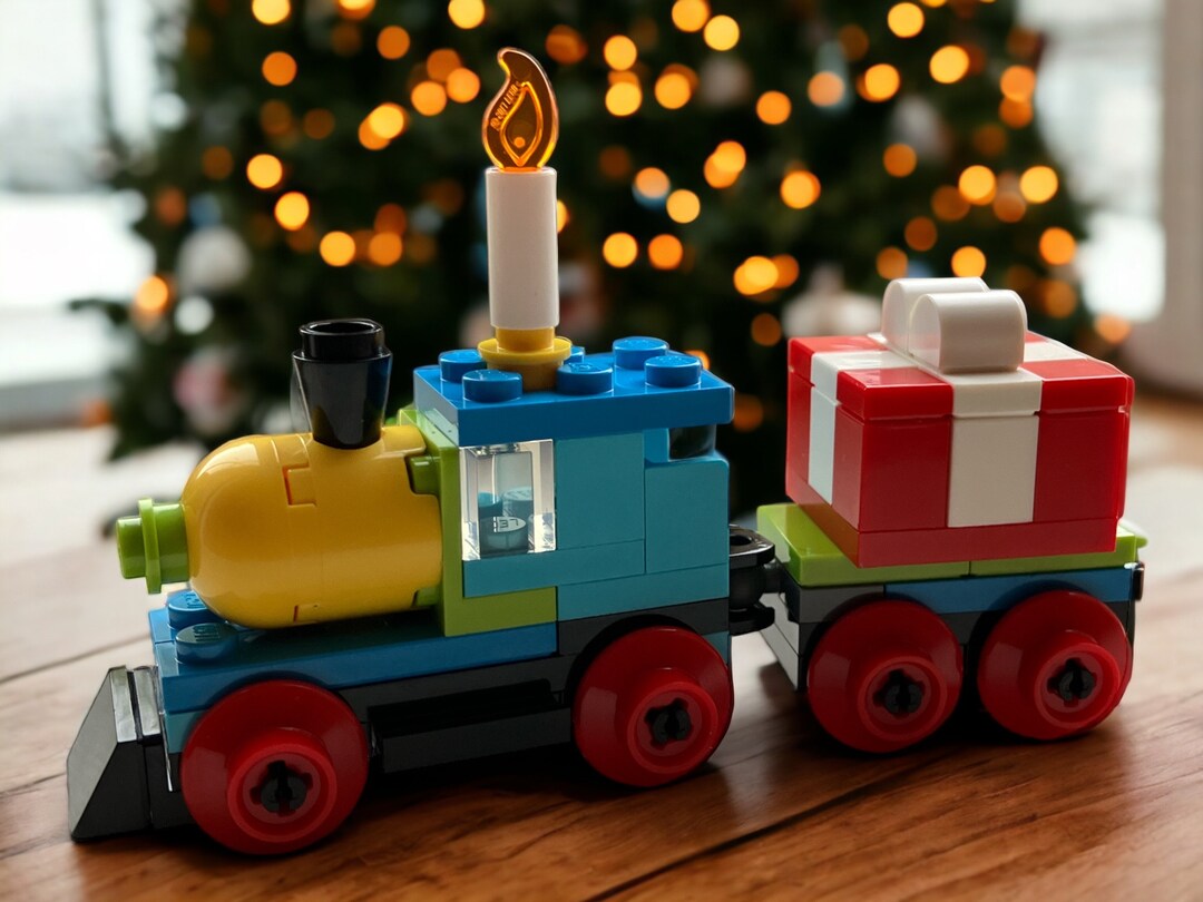 Models Built With Lego® Bricks Celebration Train & Build Instructions ...