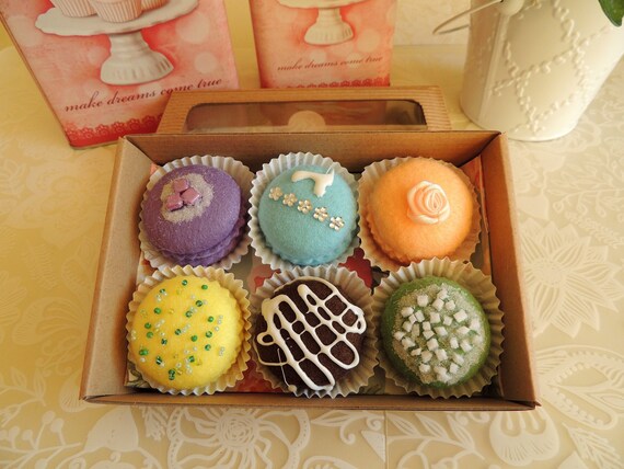 Exclusive 6 Macaroons French Cookies in Box Macarons Felt - Etsy