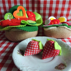 Felt Food Set Sandwich, Felt Hot Dog, Strawberries, Felt Roll Sausage ...