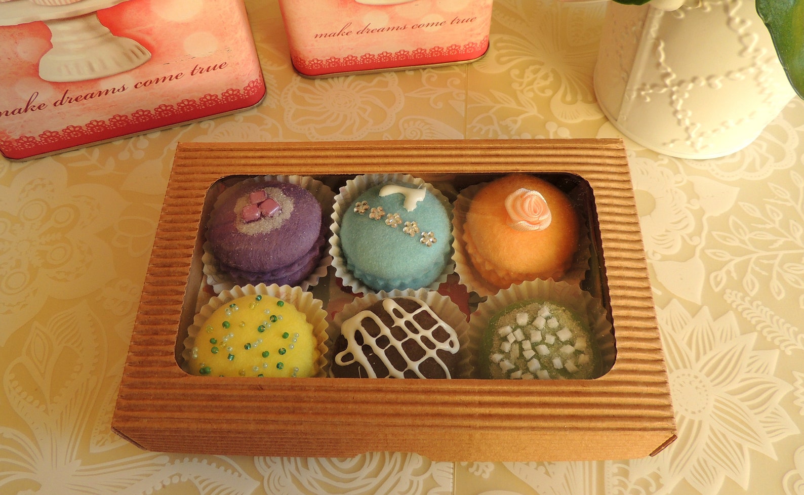 Exclusive 6 Macaroons French Cookies in Box Macarons Felt | Etsy