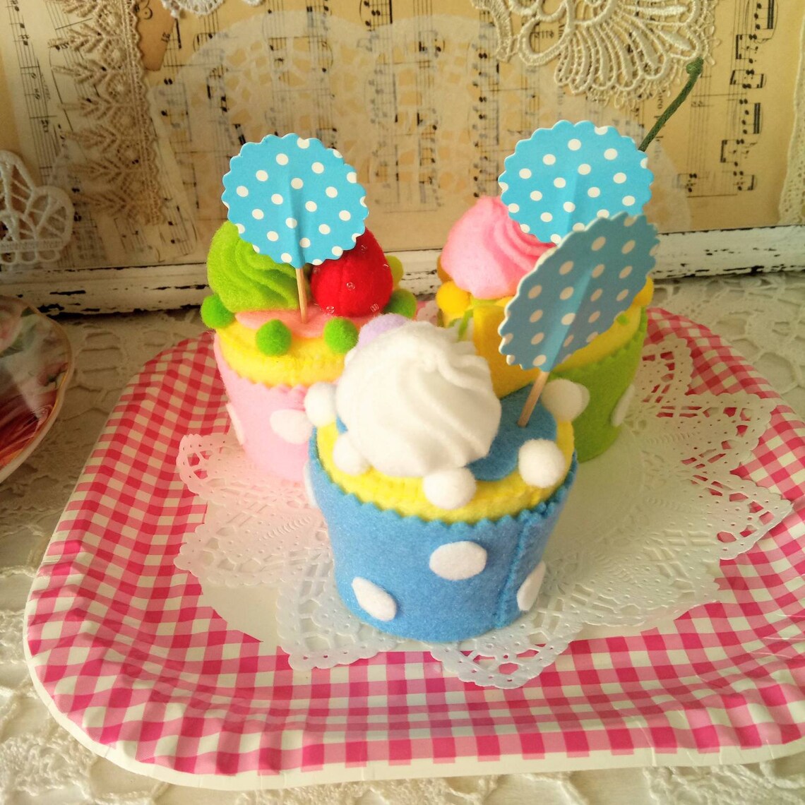 Cupcakes Set of 3 Decorative Muffins Cakes Felt Food | Etsy