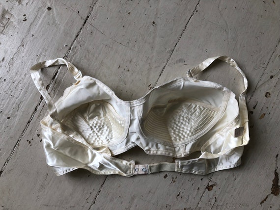 1940s 1950s Bullet Bra NWT Deadstock Unworn Pin-up Gi… - Gem