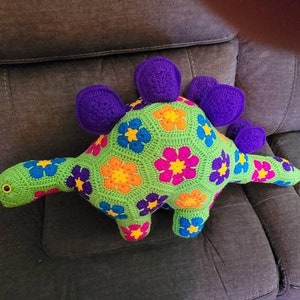 Stegosaurus, Crochet Dinosaur, Puff Handmade Using African Flower Motif ...