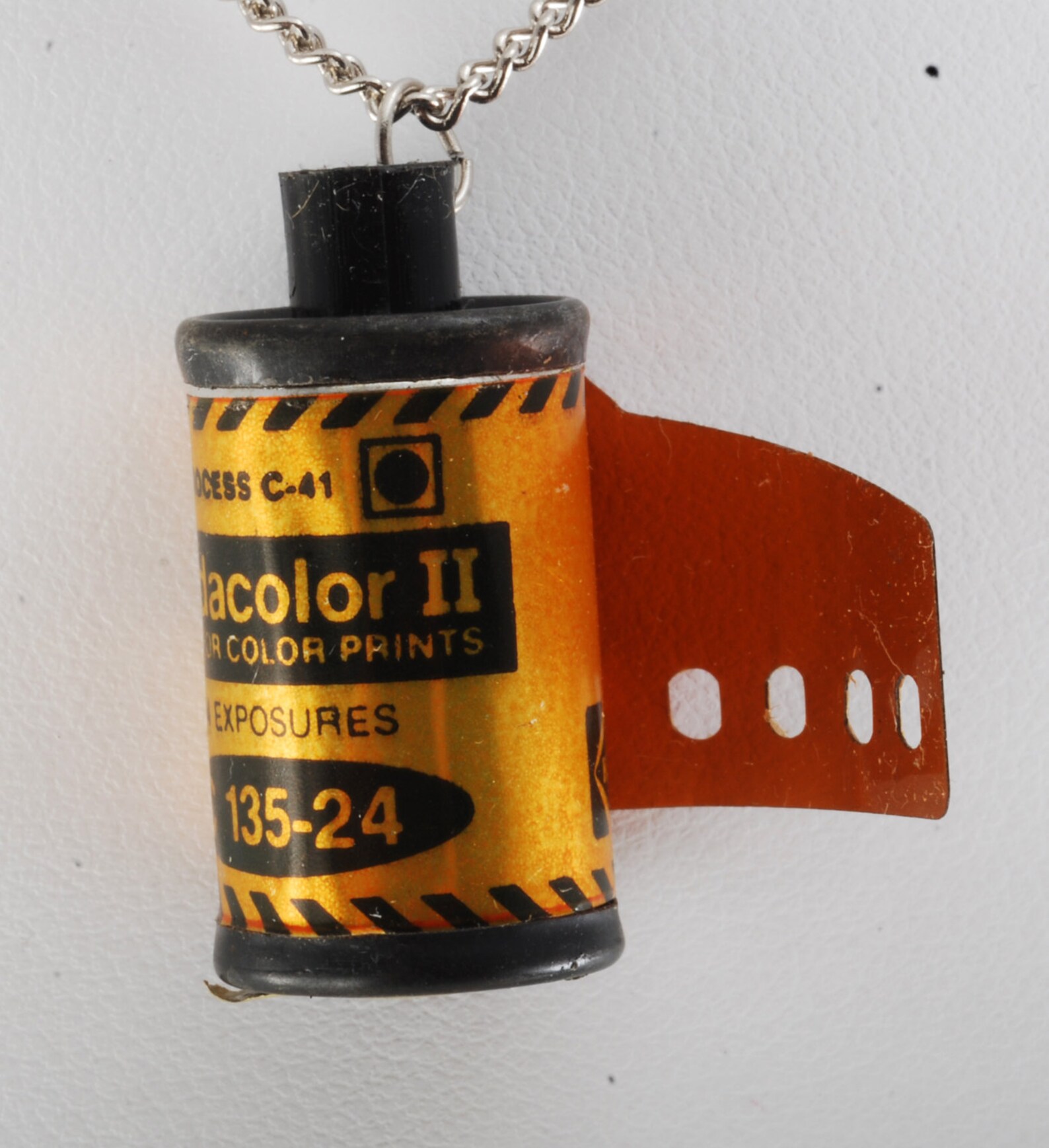 Vintage Kodak Kodacolor 2 Magazine Pendant With 16" Quality Chain NOS ...