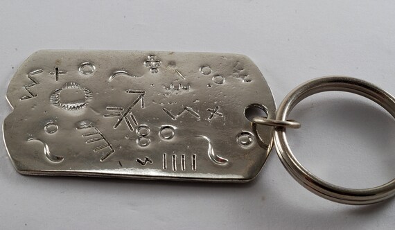 Vintage SYMBOLS Hieroglyphics Design Key Chain Silver… - Gem