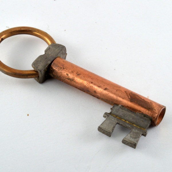 Skeleton Key Chain - Etsy