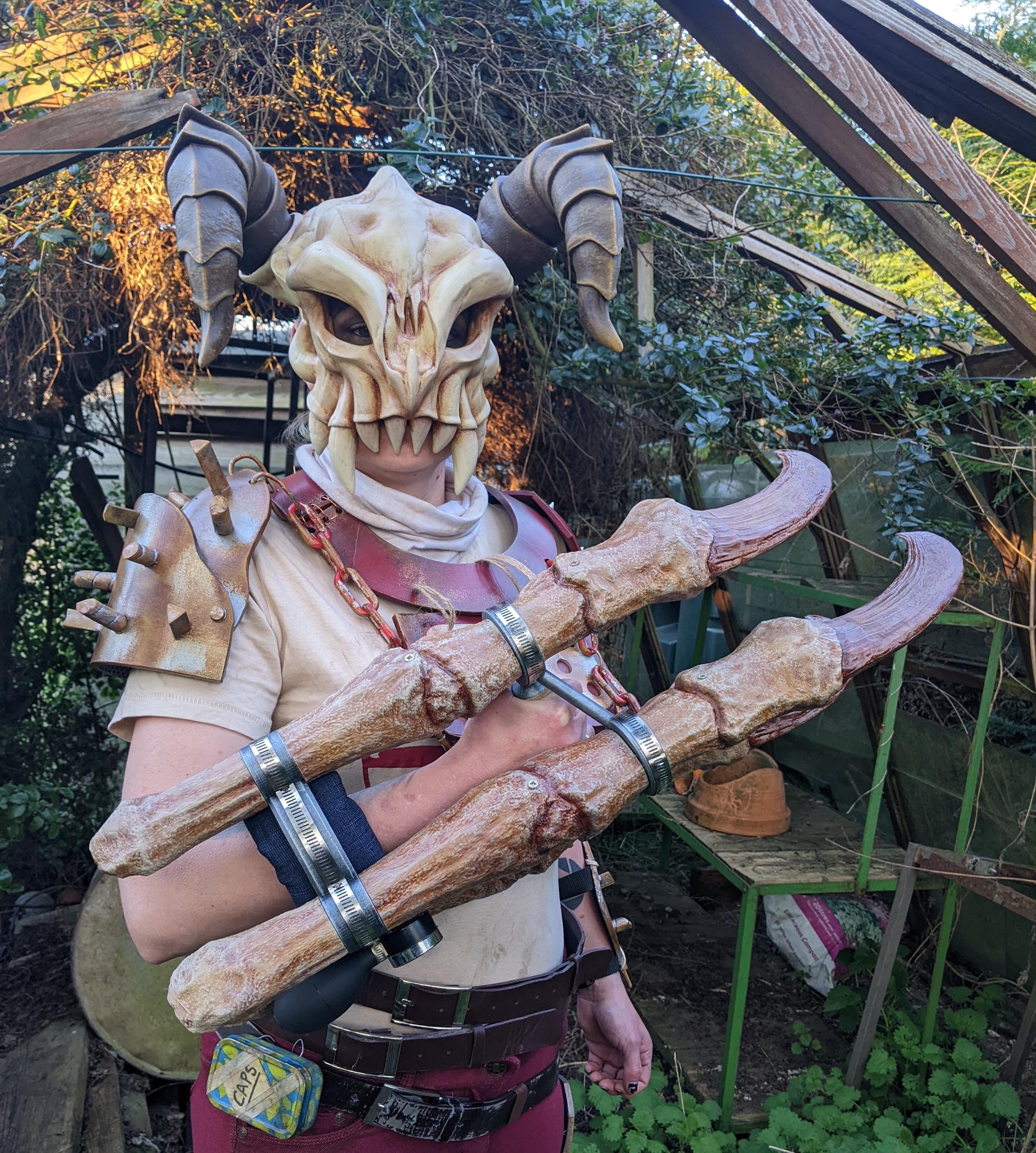 Deathclaw Gauntlet Life-size Cosplay Prop - Etsy