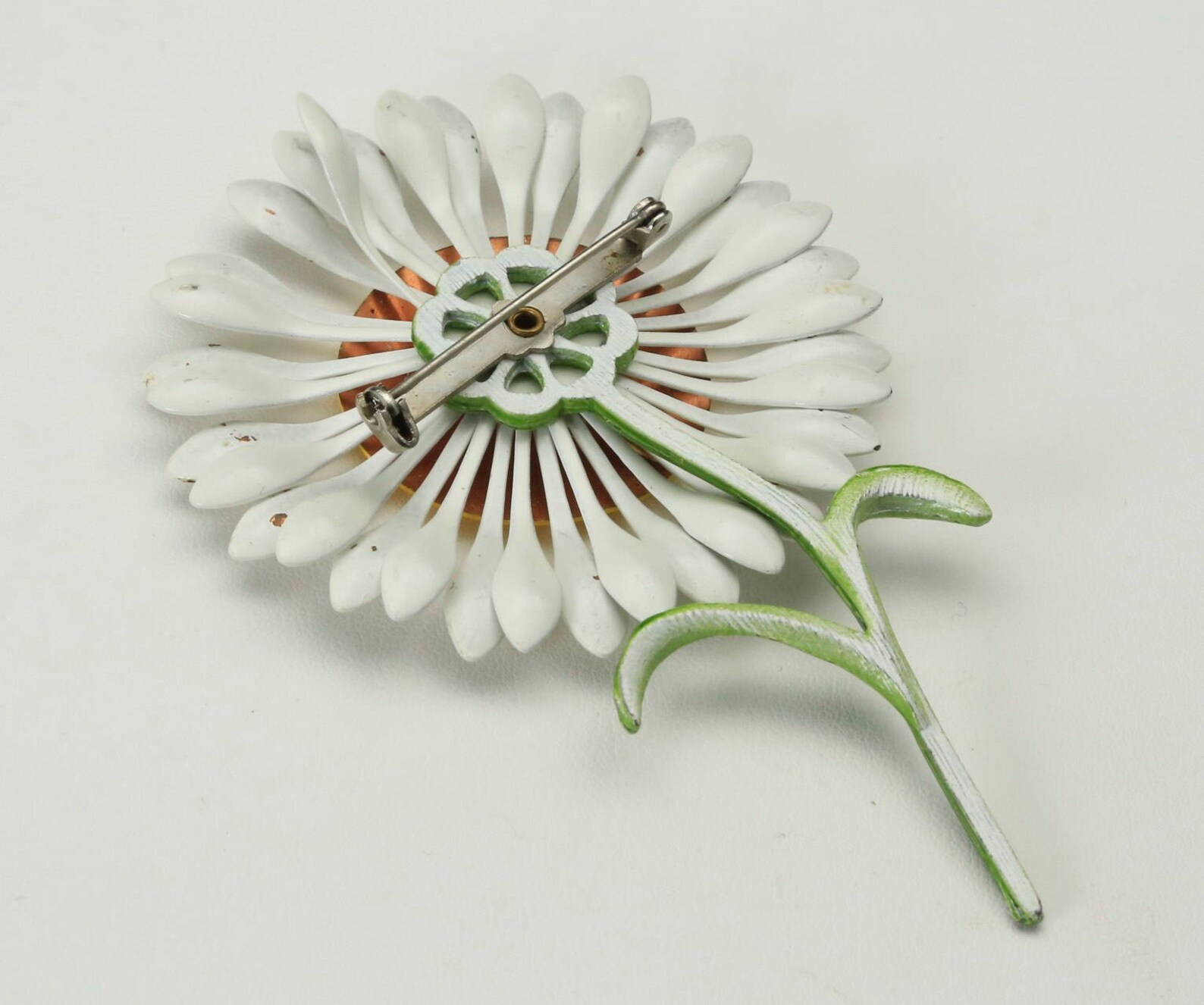Vintage Metal Daisy Pin Brooch White Petals Yellow Center - Etsy