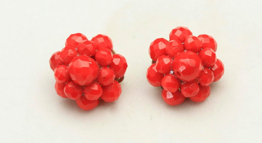 Vintage Bright Red Lisner Cluster Faceted Earrings Clip on Retro ...