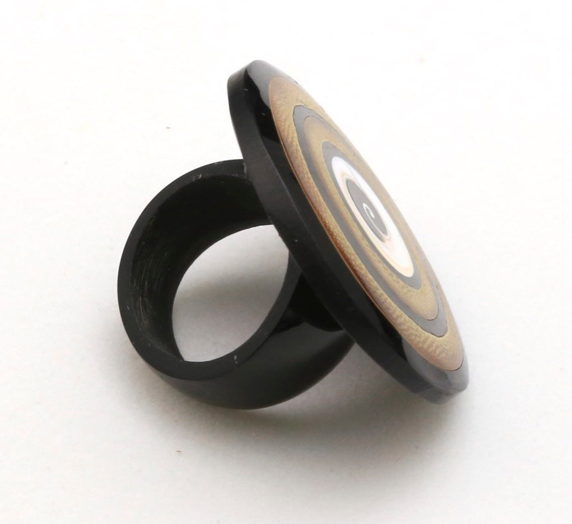 Vtg Whimsical Fun 70s Shell Swirl Ring Black Plastic Handmade Retro ...