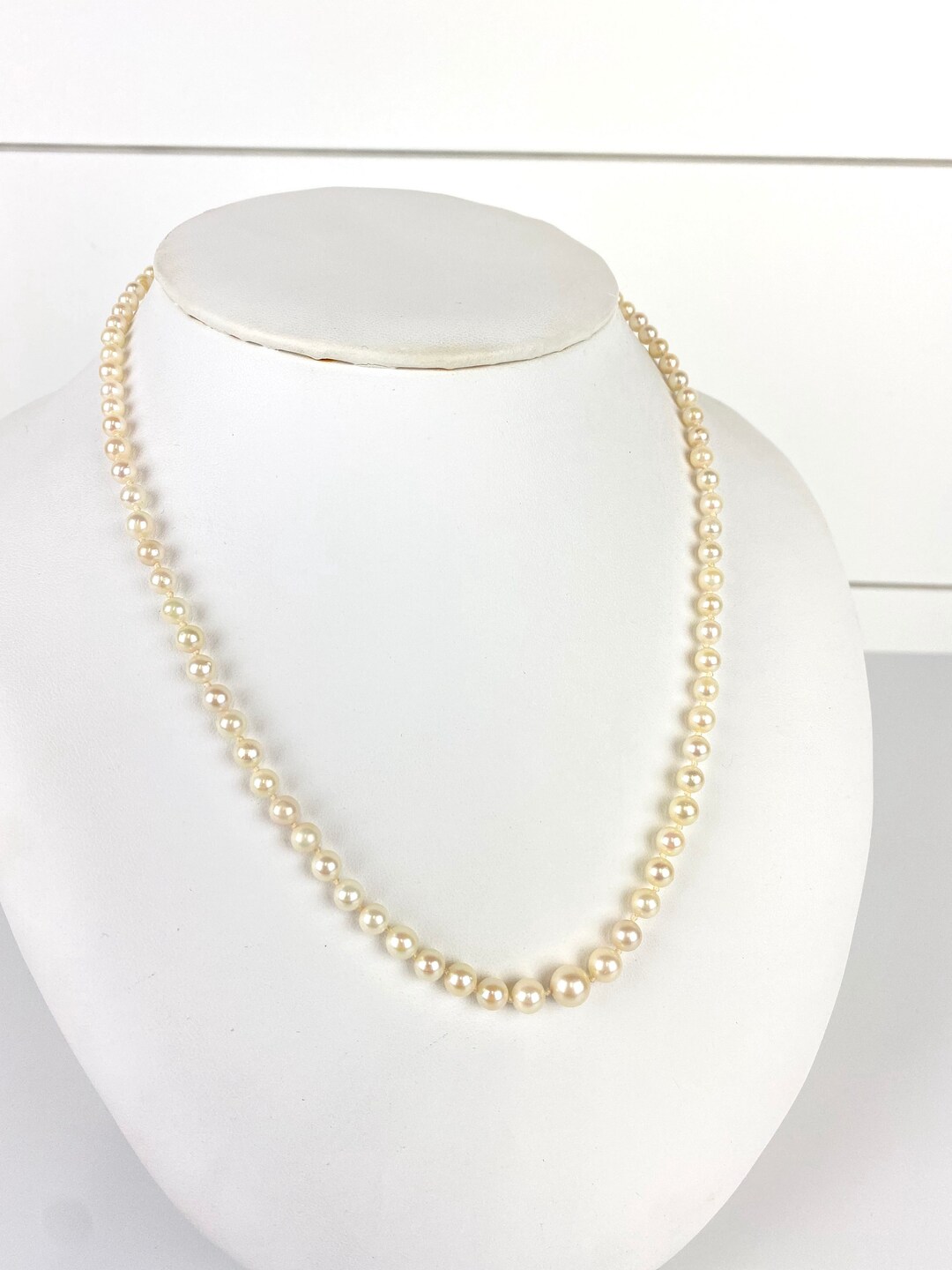 Pretty Single Strand Pearl Necklace 14k White Gold Clasp Graduated ...