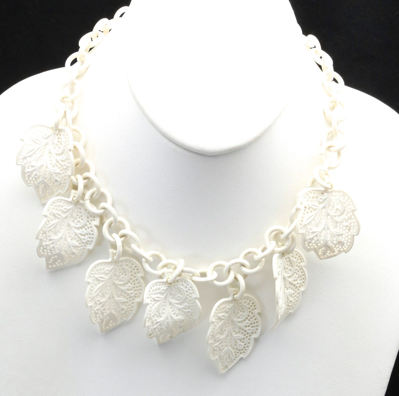 Vintage 50s Whimsical White Dangling Plastic Lacy Leaves Chain Necklace ...