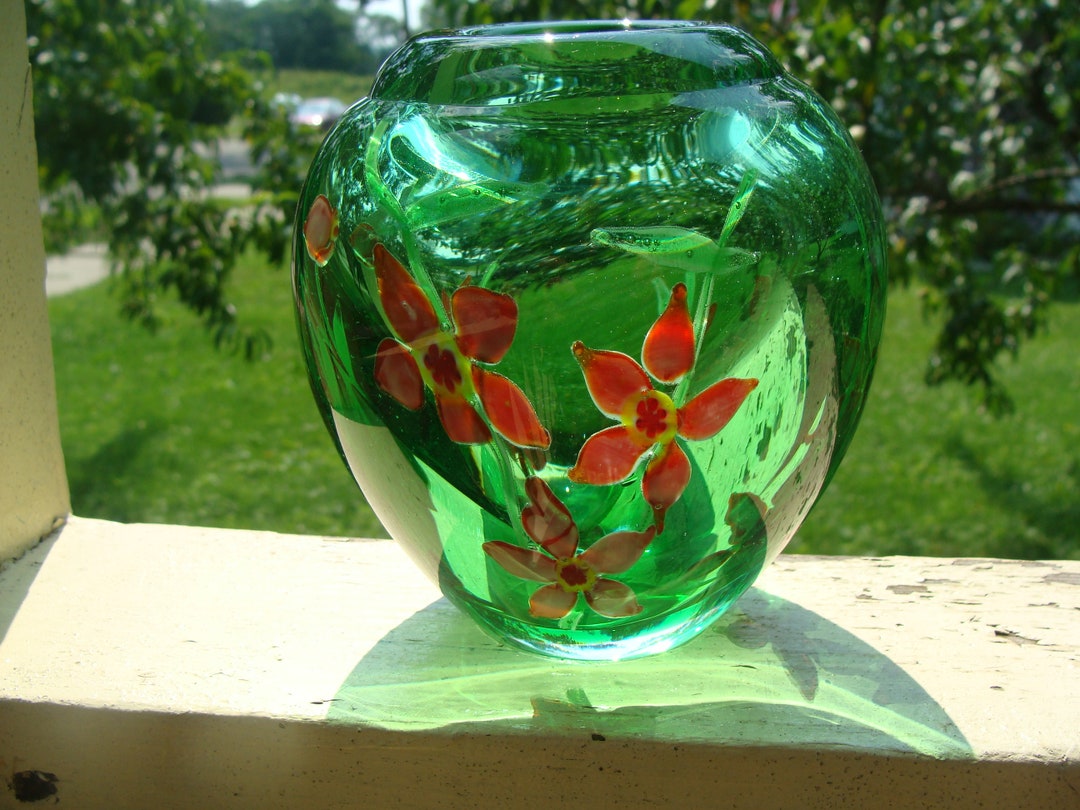 Beautiful Avita Green Art Glass Paperweight Vase With Cased Glass Red ...