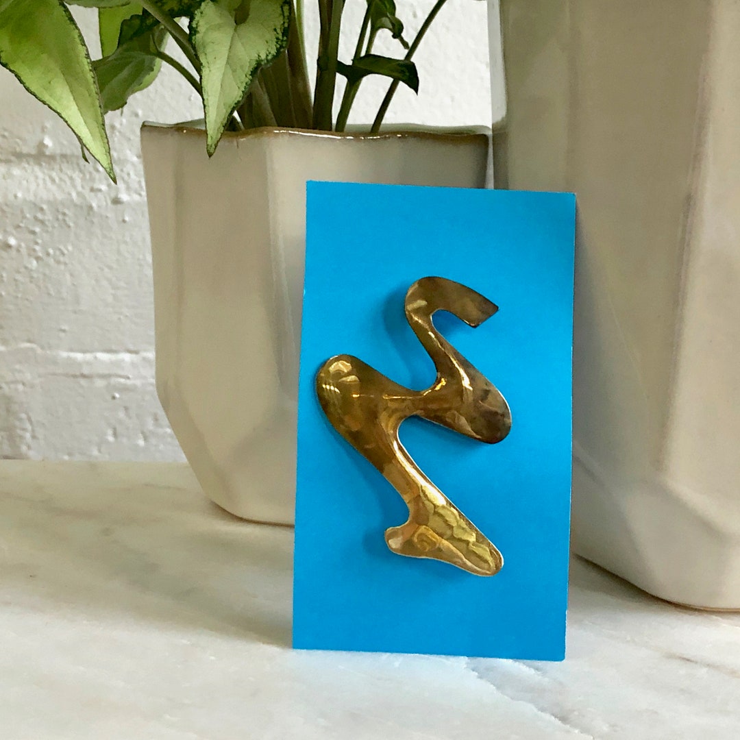 Gold Pin Metal Squiggle Arsty Design Vintage Jewelry Lapel Pin Scarf ...