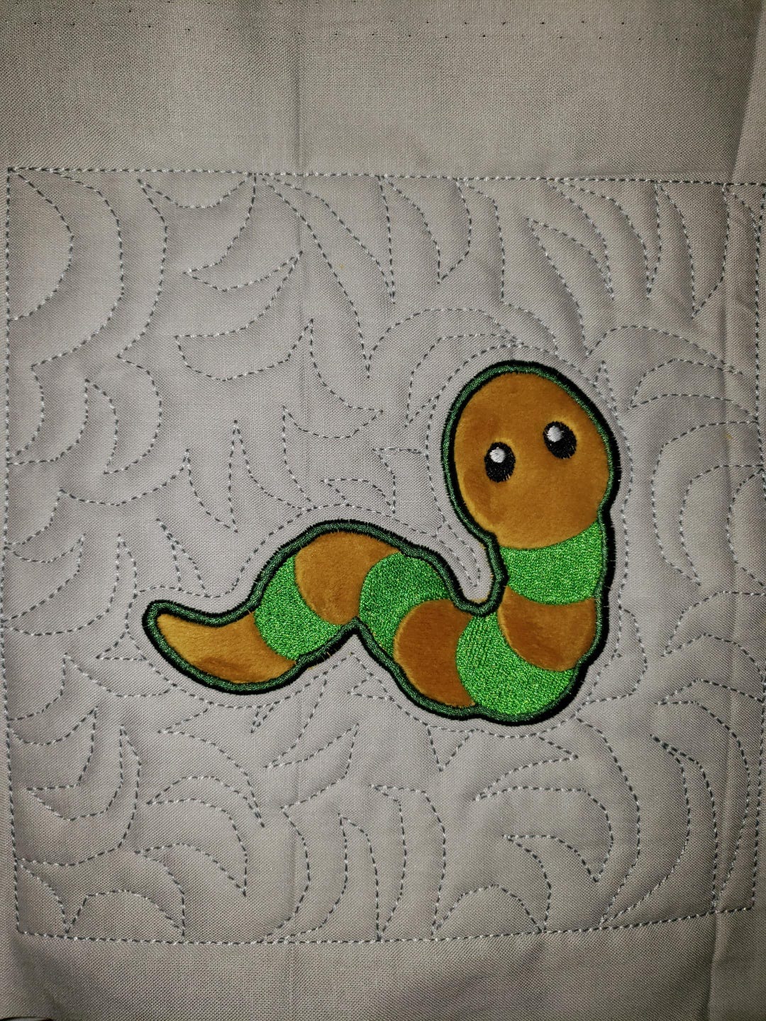 Worm Applique in the Hoop Quilt Embroidery Machine Files 8x8 - Etsy