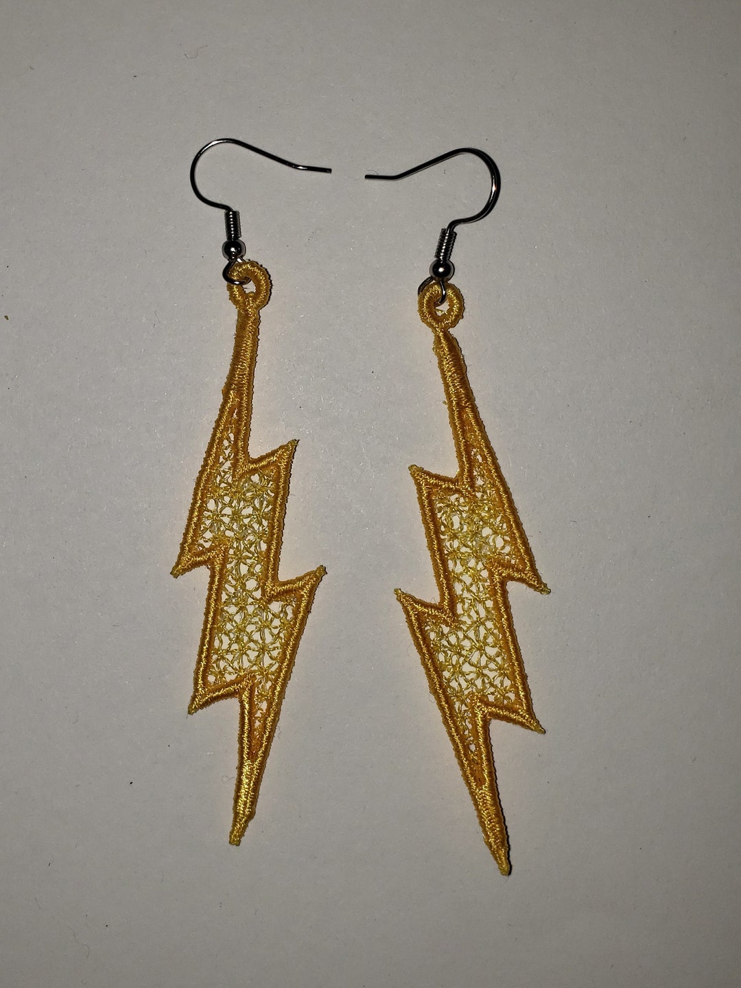 Lightning Bolt Ribbon Freestanding Lace Machine Embroidery Design ...