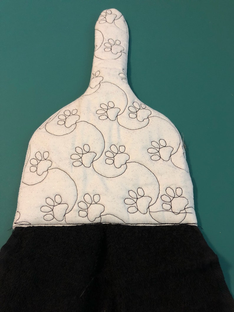 Pawprints Quilted Towel Topper in the Hoop Machine Embroidery - Etsy