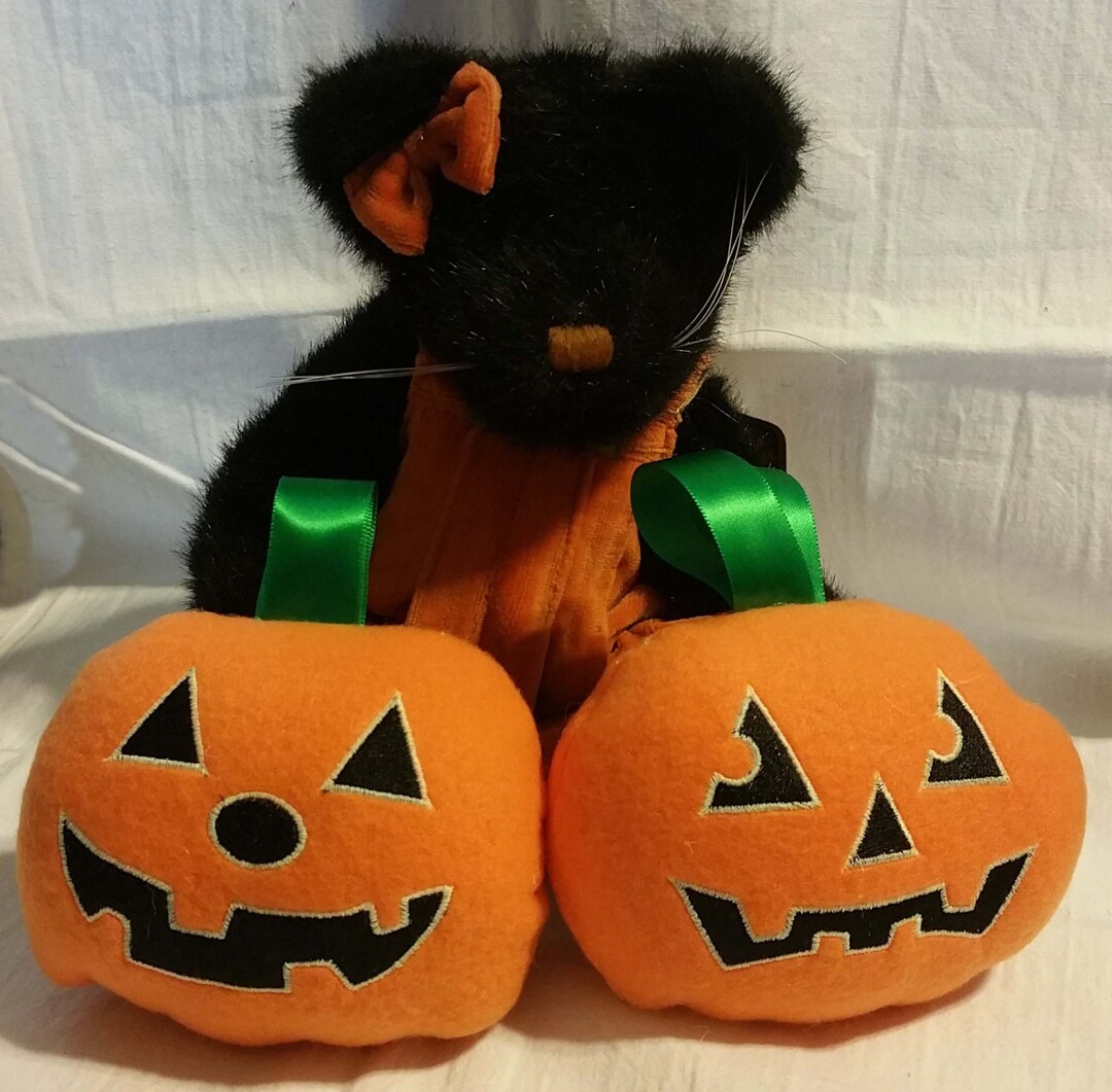 Pumpkin Stuffies in the Hoop Designs - Two Faces - Three Sizes ...