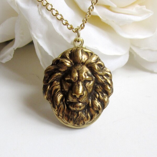 Lion Locket - Etsy