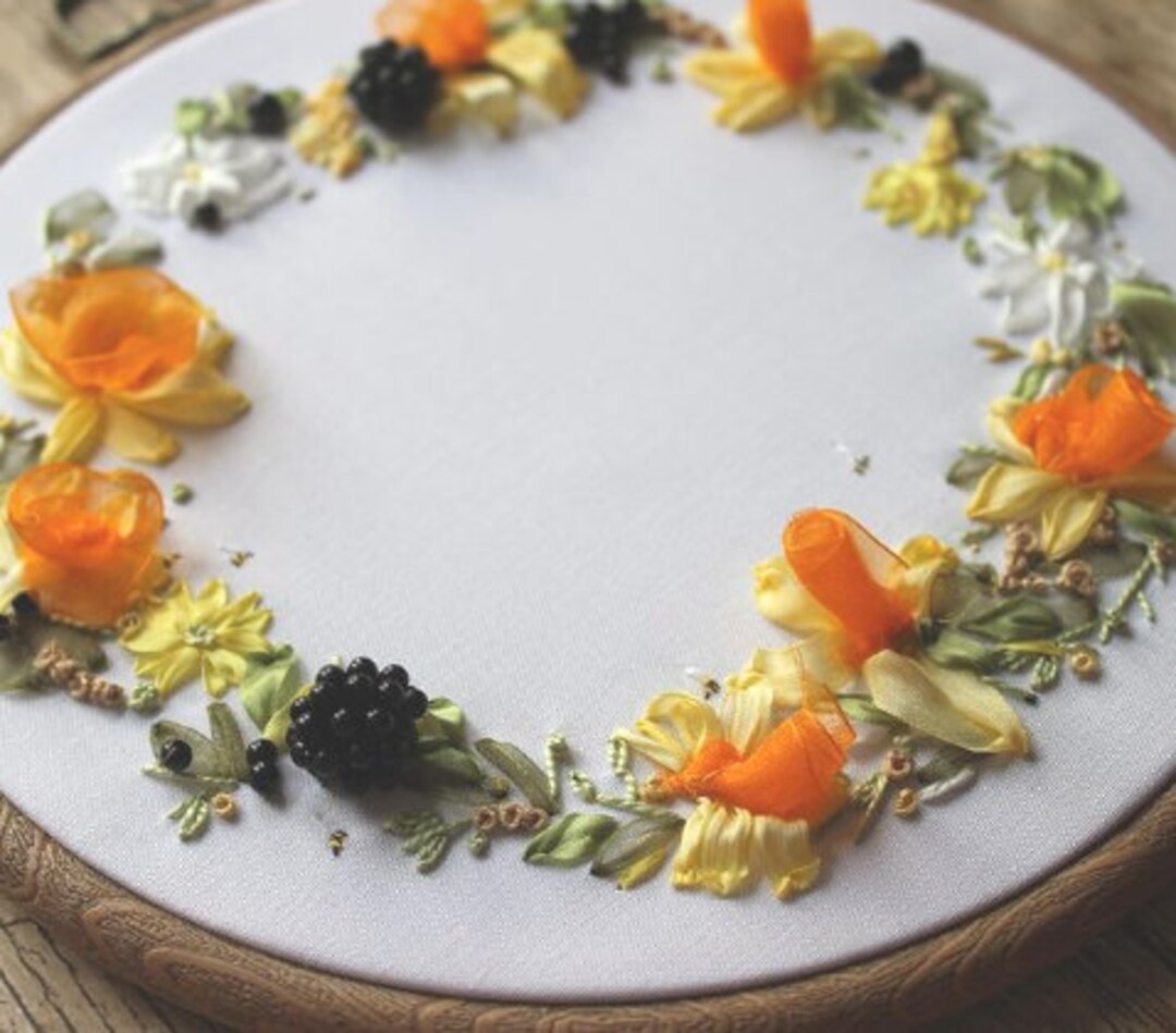 Autumn Themed Wedding Name Hoop, Fall Wedding Gift for Couple, Autumn ...