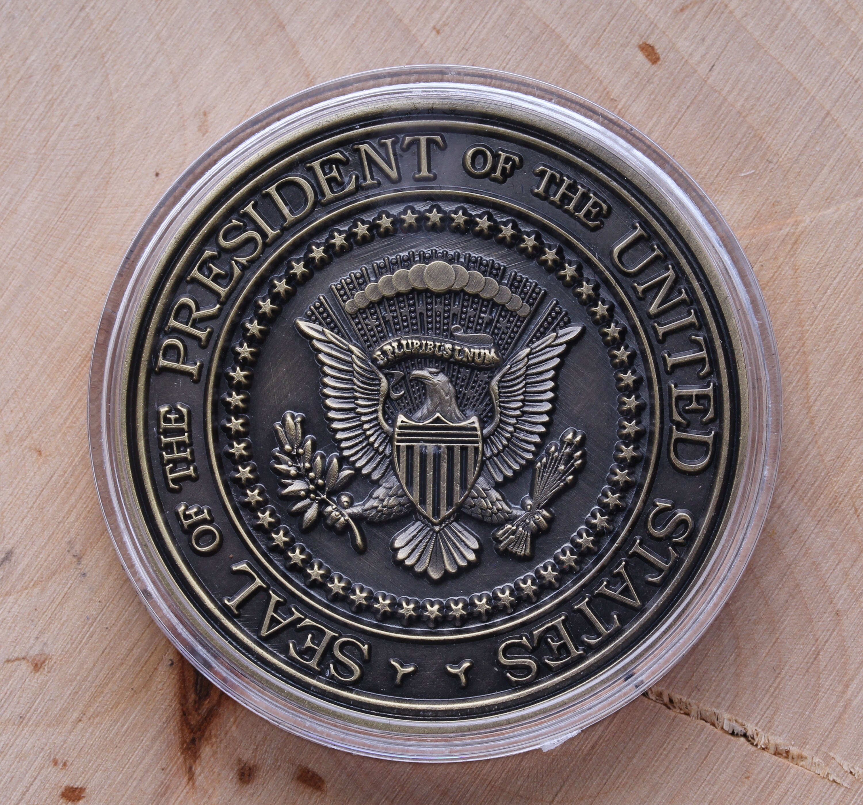 George H.W. Bush Commemorative Challenge Coin With Velvet | Etsy