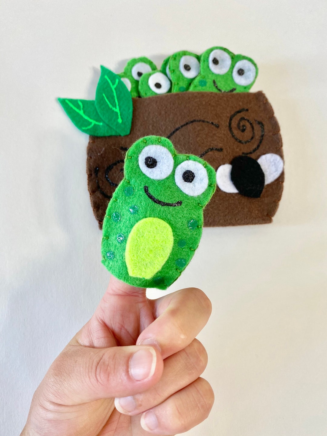 5 five Green and Speckled Frogs Finger Puppet Set Felt Story, Nursery ...