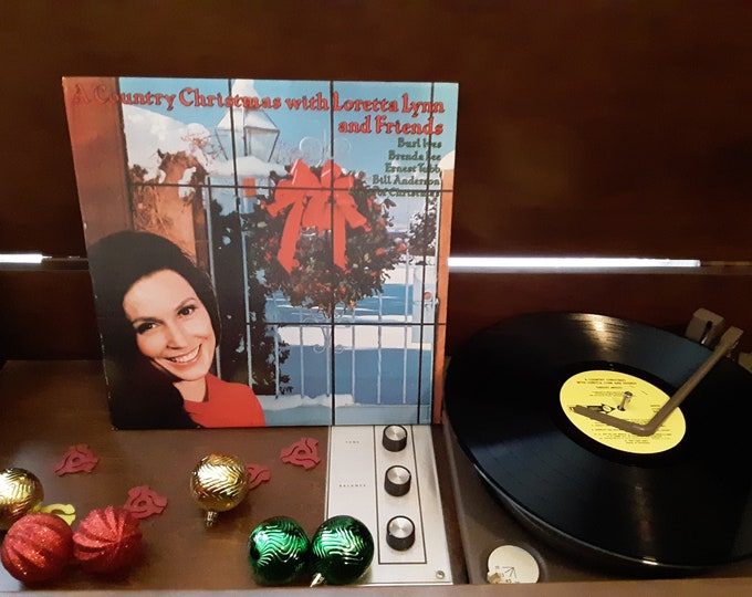 Loretta Lynn, Brenda Lee, Burl Ives - A Country Christmas With Loretta ...