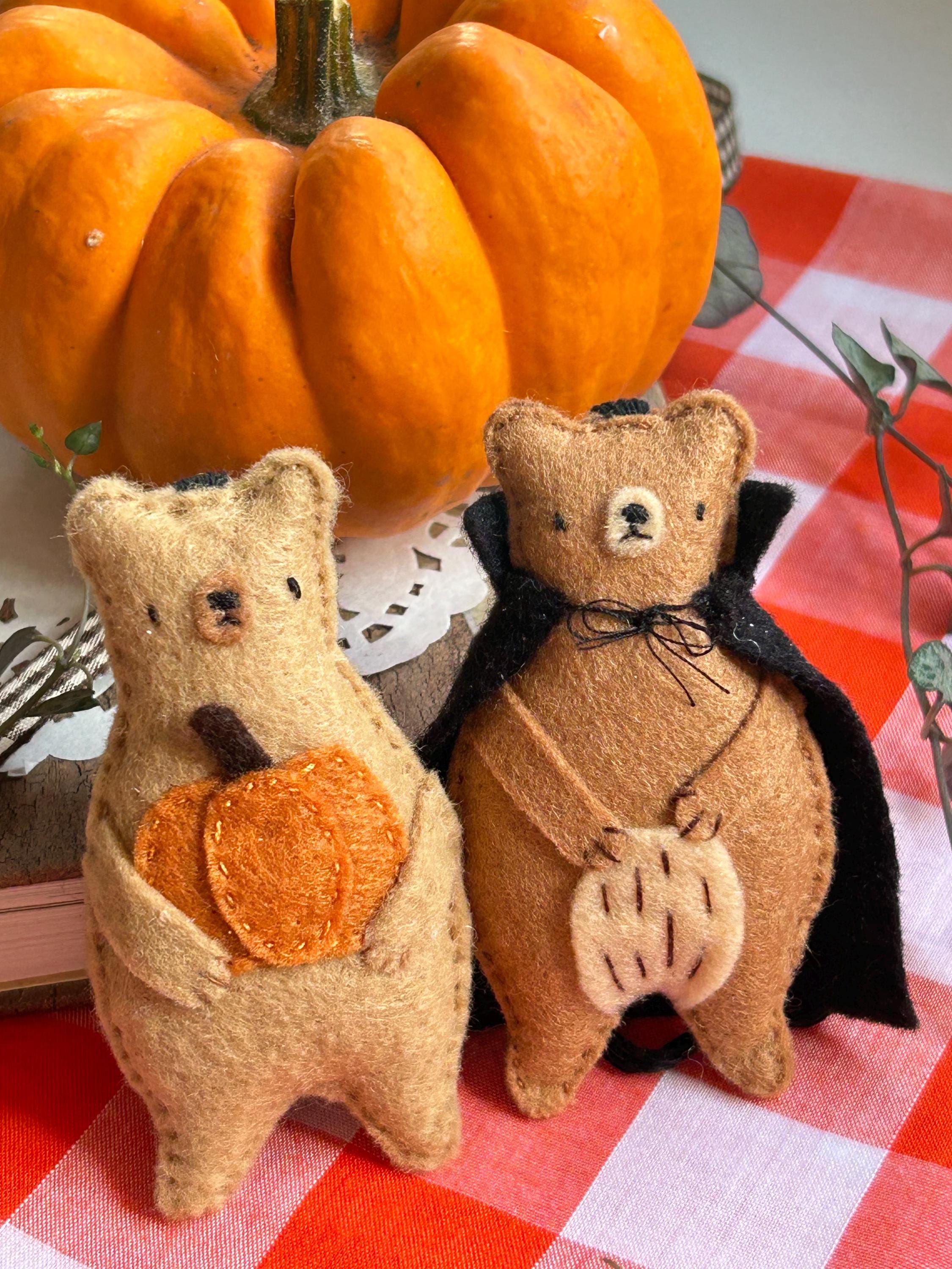 Bear Halloween Decoration - Cute Autumn Pumpkin Bears, Vampire Bear ...