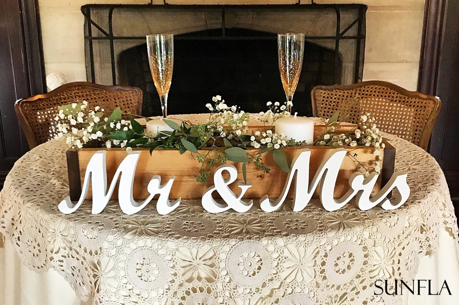 Elegant Script Mr & Mrs Wood Signs for Head Table at Wedding - Etsy