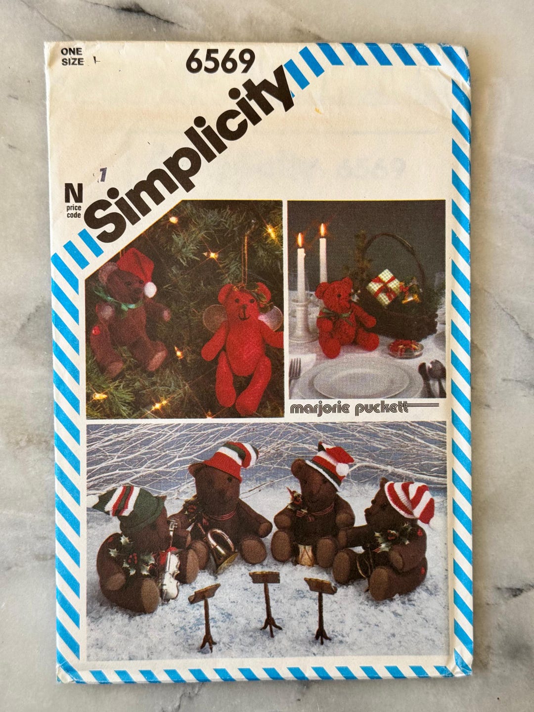 1984 Simplicity 6569 Sewing Pattern - Felt and Fabric Christmas Bears ...