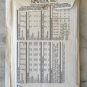 1980s New Look 6827 Sewing Pattern - Misses’ V-neck and Round-neck ...