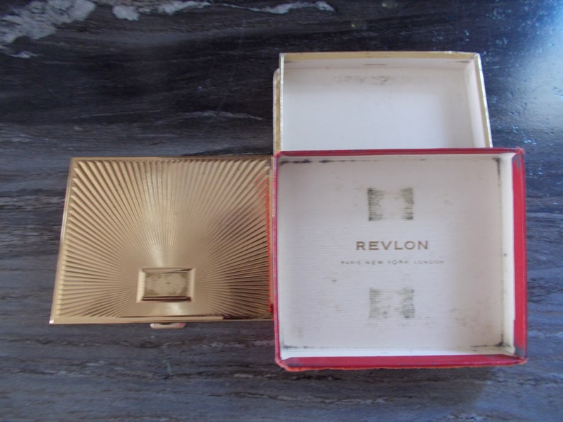 Revlon Mirror Compact (love-pat) Personal Refillable Mirrored Compact ...