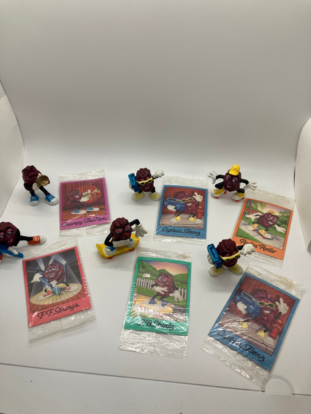 1980’s Hardee’s California Raisins Collectible Toys With Cards, Set of ...
