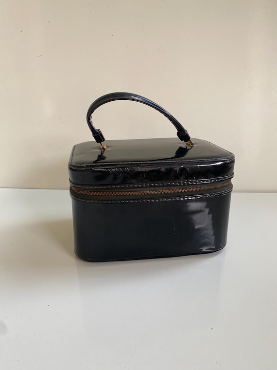 Vintage 1960s Patent Leather Train Case Black - Gem