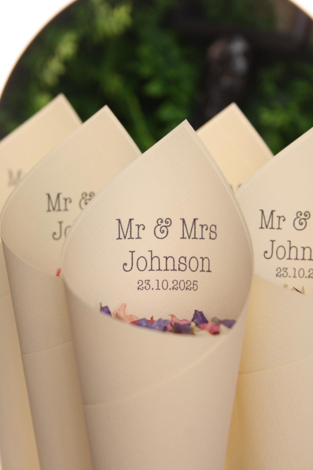 Personalized Wedding Confetti Cones: Mr & Mrs, Handmade - Etsy