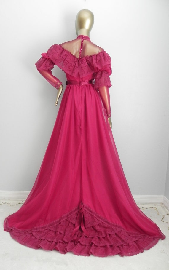 vintage maroon ball gown \ dark raspberry ruffle and … - Gem
