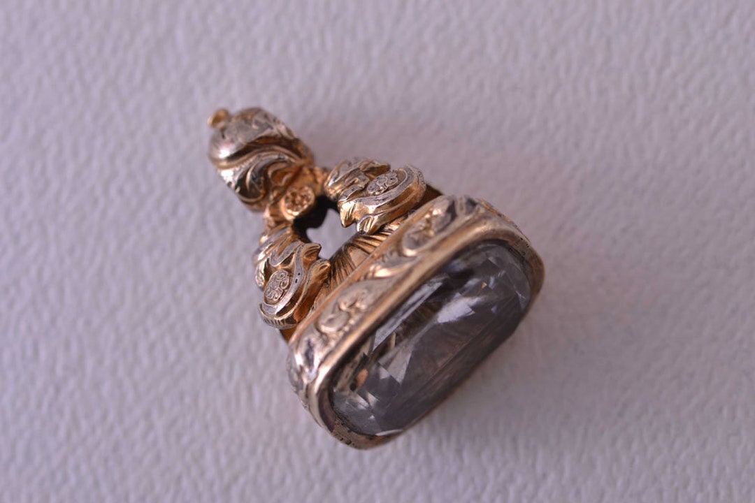 Sello antiguo victoriano adornado con carcasa de oro con cristal de ...