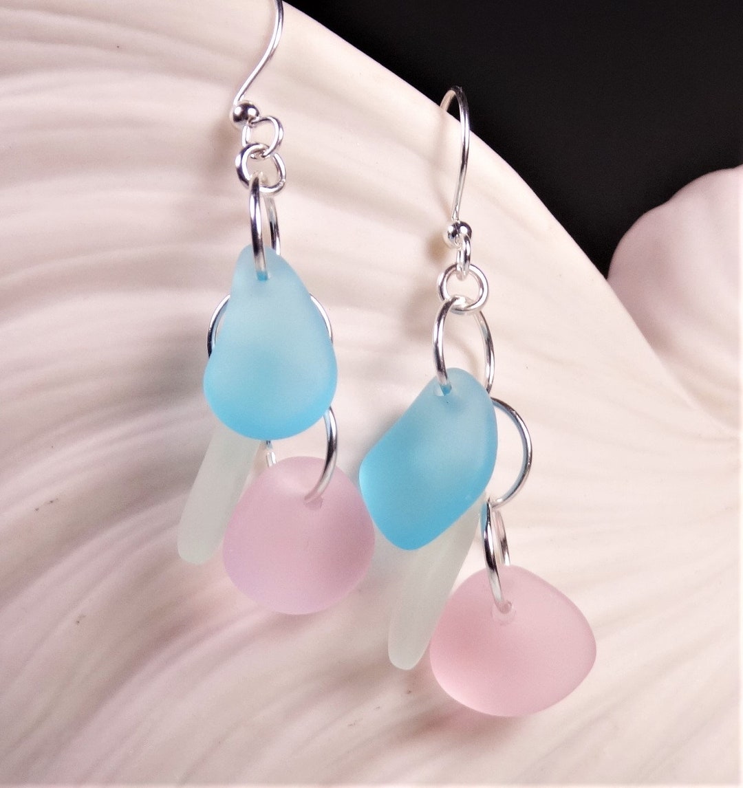 Blue, Aqua and Peachy Pink Pastels in an Attractive Cascade Cluster of ...