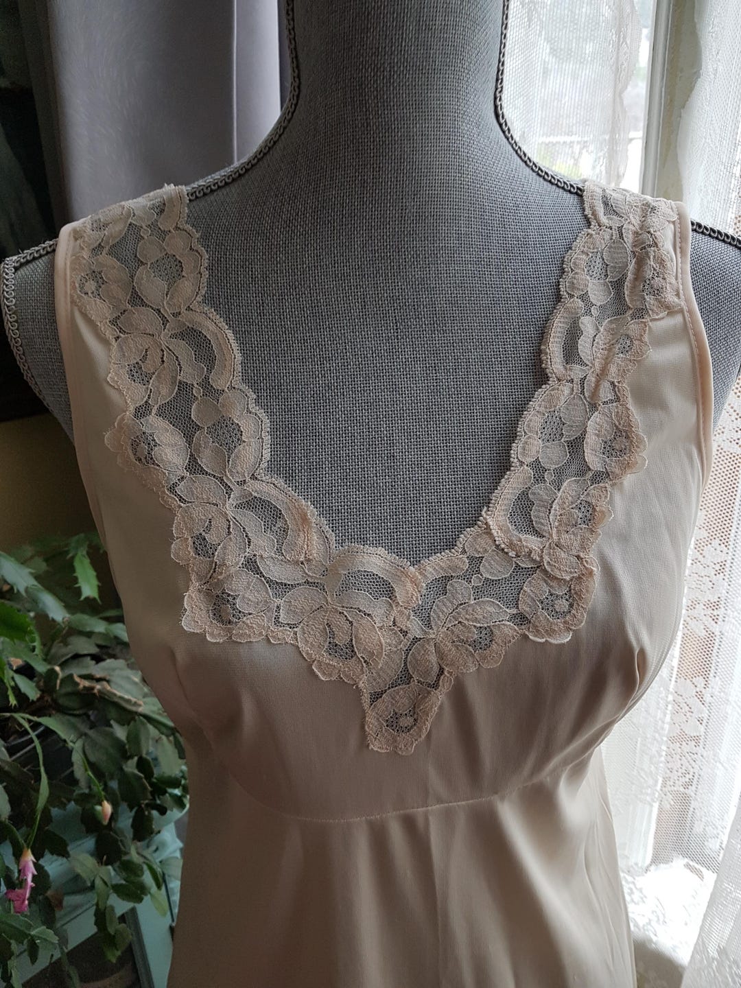 LOVELY Vintage Full Slip,1980s-90s, Pretty Slip Dress,wide Straps,bust 38, Beautiful Lingerie ...
