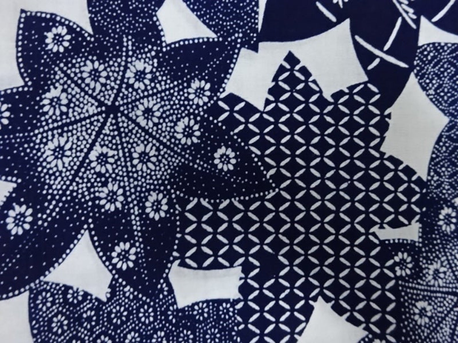 609 - Yukata - Floral Motif Maple Leaves - Indigo & White - by the Half ...