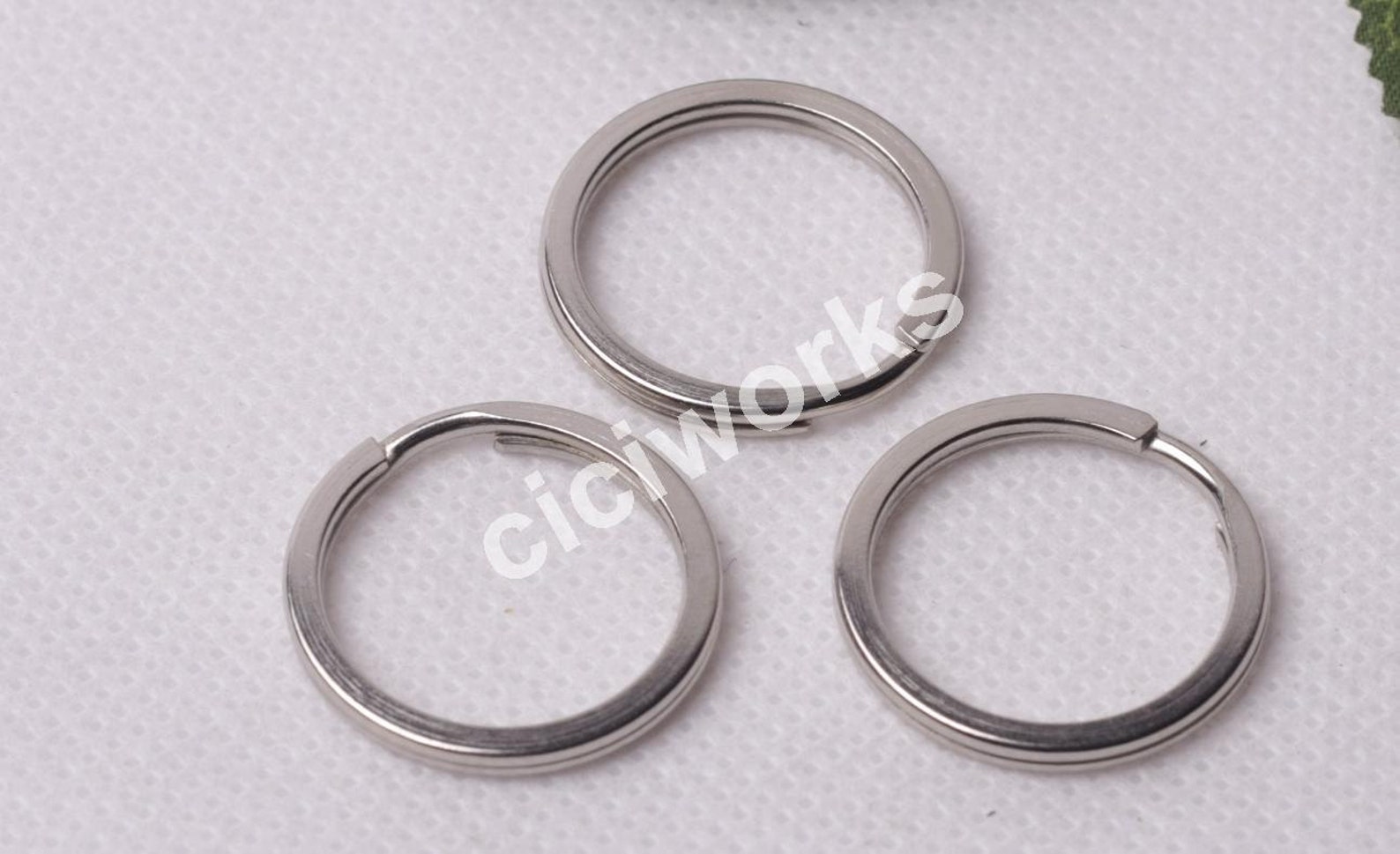 Wholesale 50pcs 30mm Silver White Keyrings Charm Split Rings - Etsy