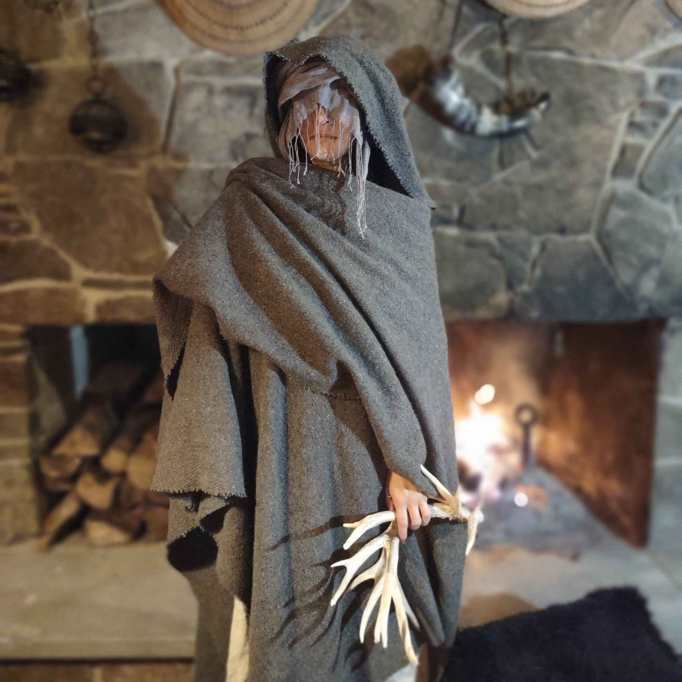 The Grey Cloak - Etsy Canada