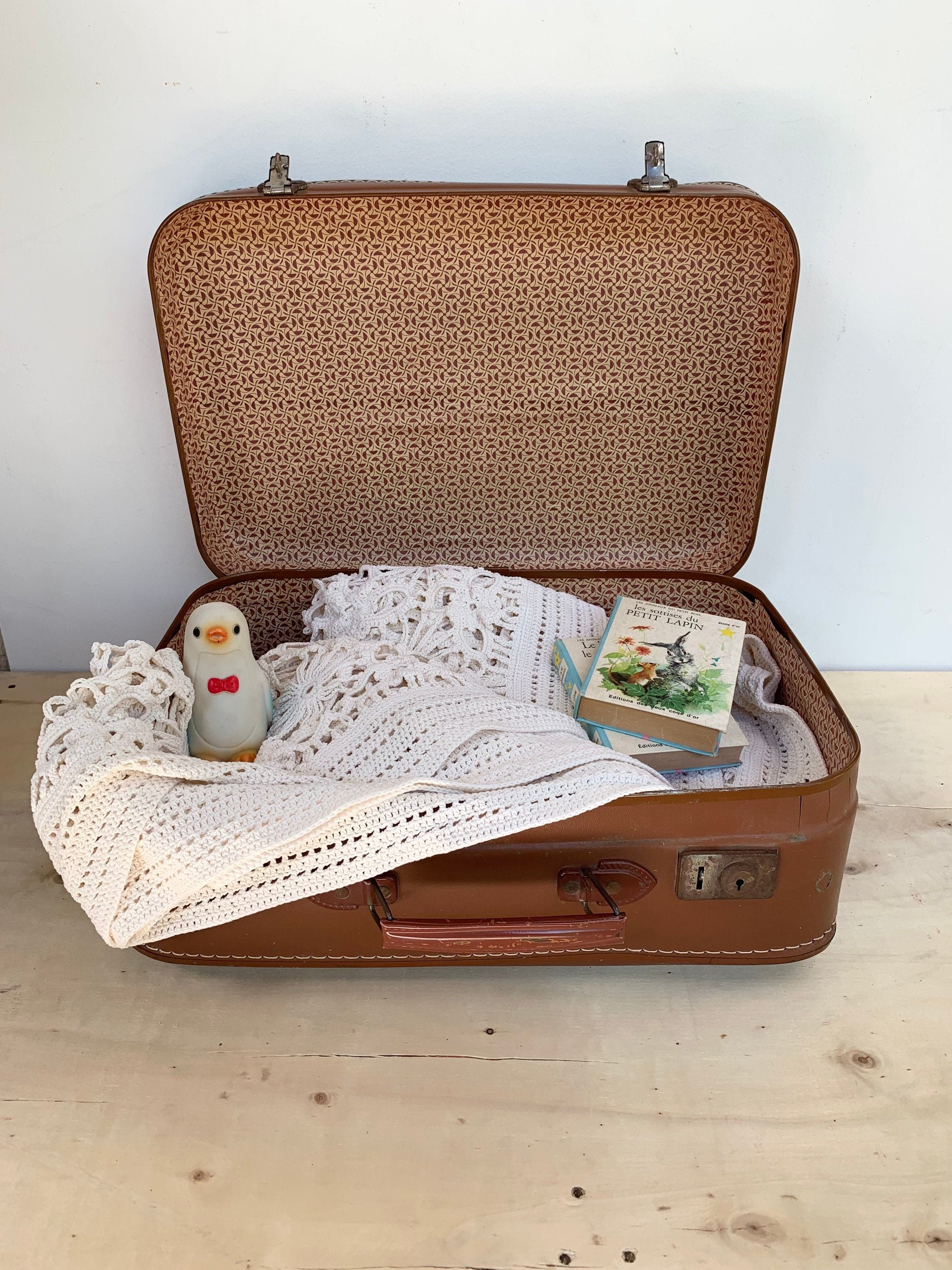 Valise Marron En Fibre Vulcanisée Des Années 60 Style Vintage Français ...