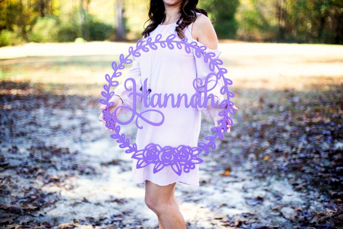 Round Name Sign Custom Wreath Decor Dorm Room Decor - Etsy