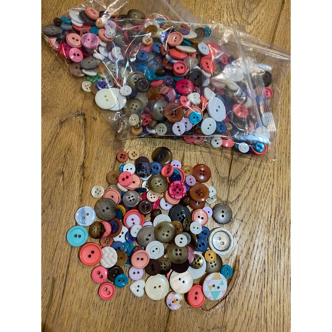 200 Assorted Craft Buttons - Etsy