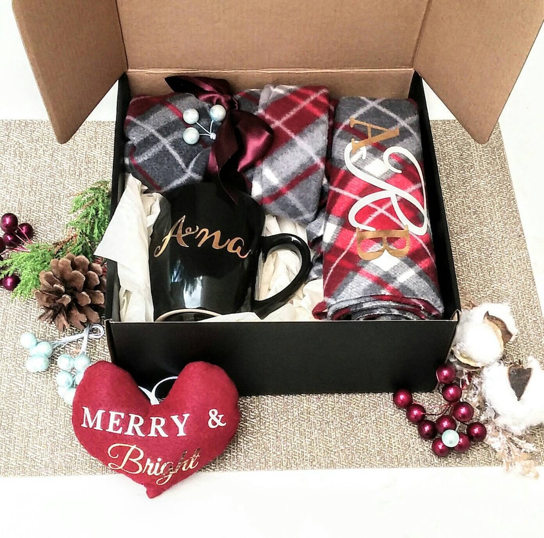 Custom Boxed Christmas Gift Set Hat Scarf W/ Monogram Fleece Hat Red ...