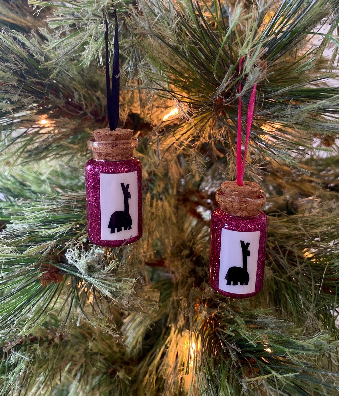Extract of Llama Christmas Ornament - Etsy