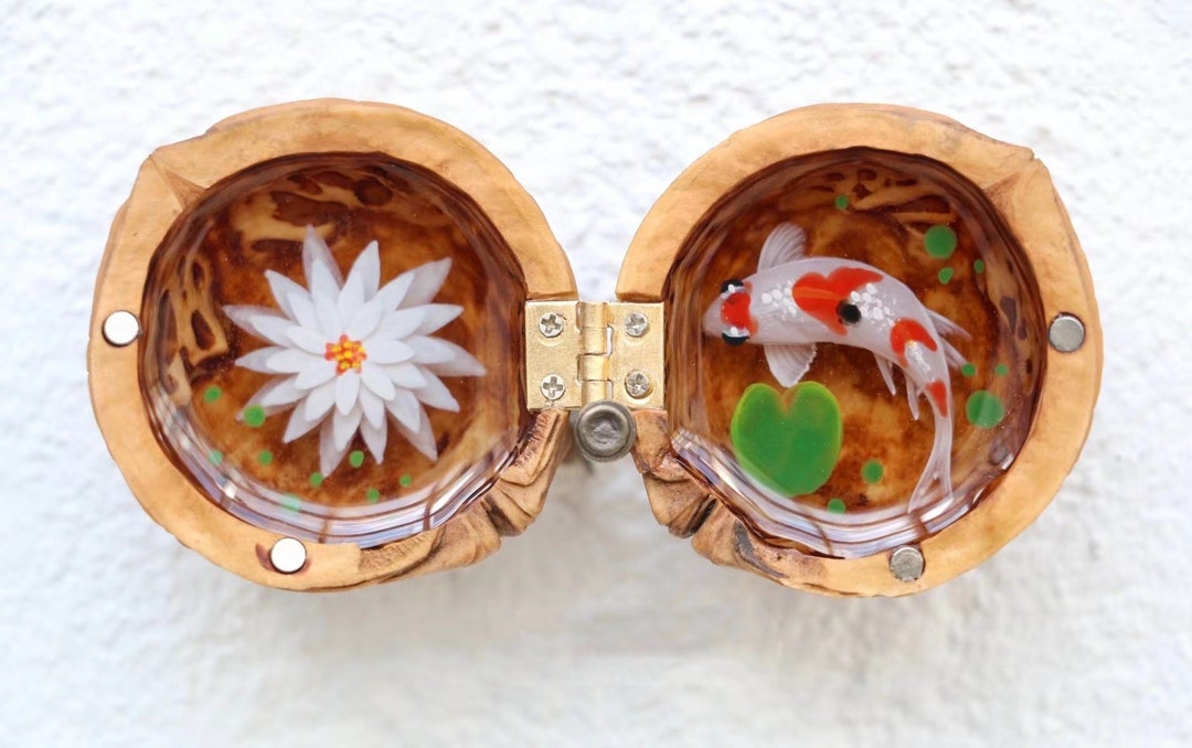 Cute Mini Koi Fish Resin Painting in the Walnut Shell, 3D Painting ...