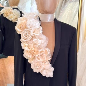 Floral Bouquet Collar, Custom Floral Corsage Collar, Grooms Accessories ...