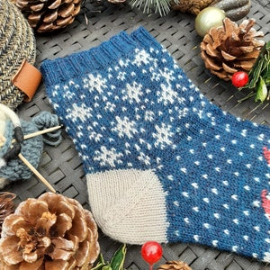 Snowy Sheep Sock Knitting Pattern, Holiday Sock Knitting Pattern ...